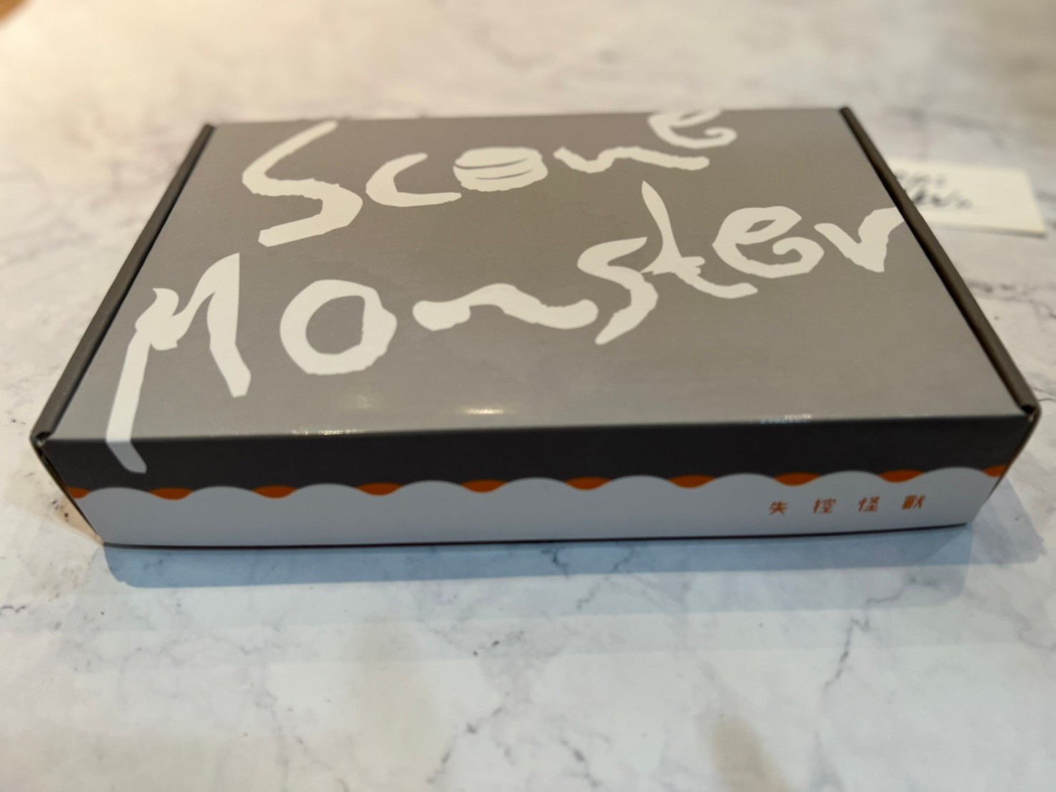 宅美食｜Scone Monster 失控怪獸 ，奶皇蜜紅豆司康跳脫司康既定印象，展現特色美味。 – oopsWu